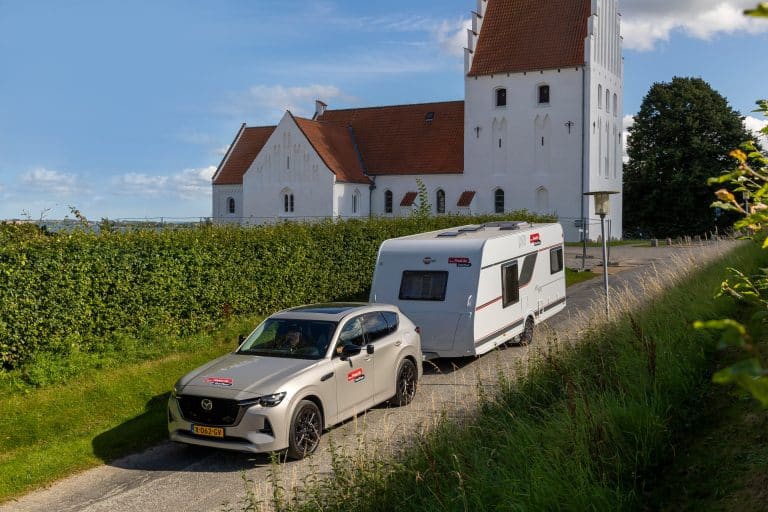 Caravan trekken met de Mazda CX-60 Plug-in Hybrid